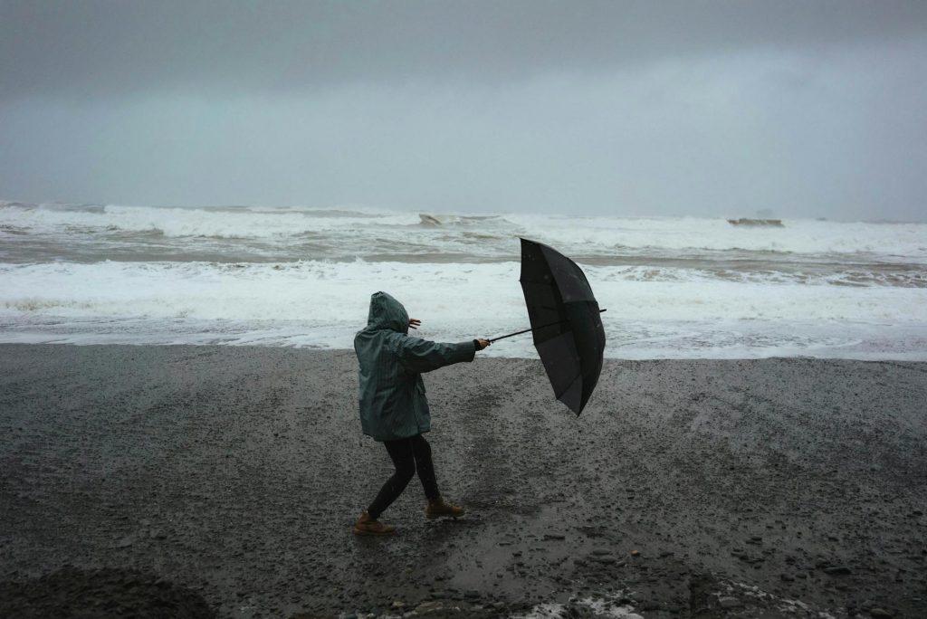8 Weather Safety Practices Everyone Should Know